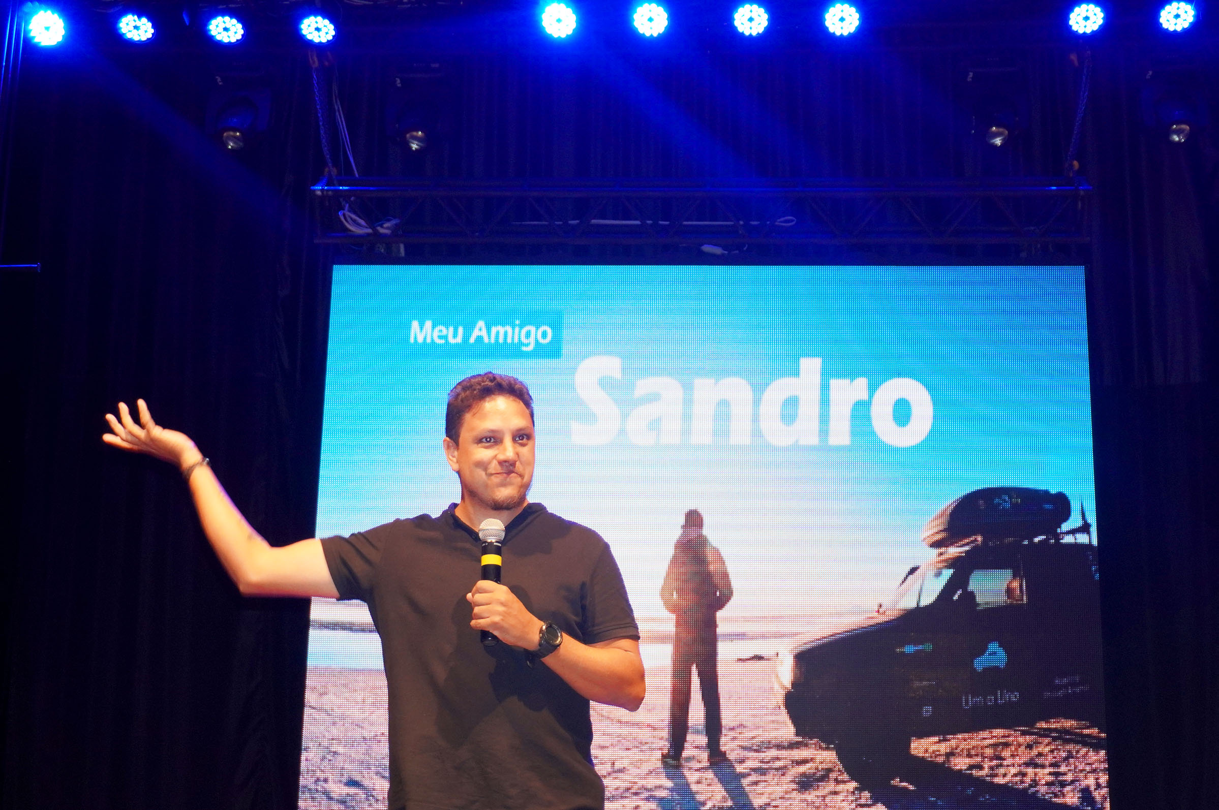 ‘Meu Amigo Sandro – O Filme’, contando as aventuras de Luiz Torelli e ...